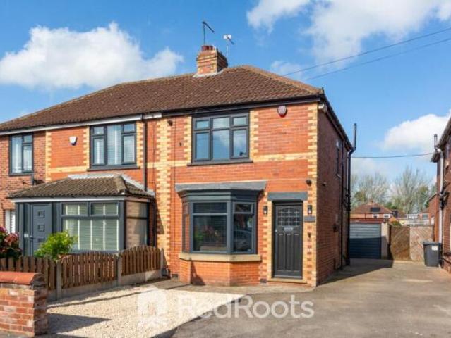 2 bedroom semi detached house for sale in Tennyson Avenue, Sprotbrough, Doncaster, DN5