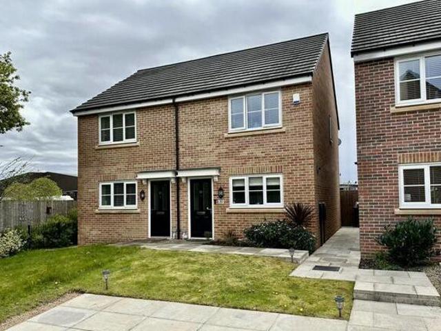 2 Bedroom Semi detached House For Sale In Thorne