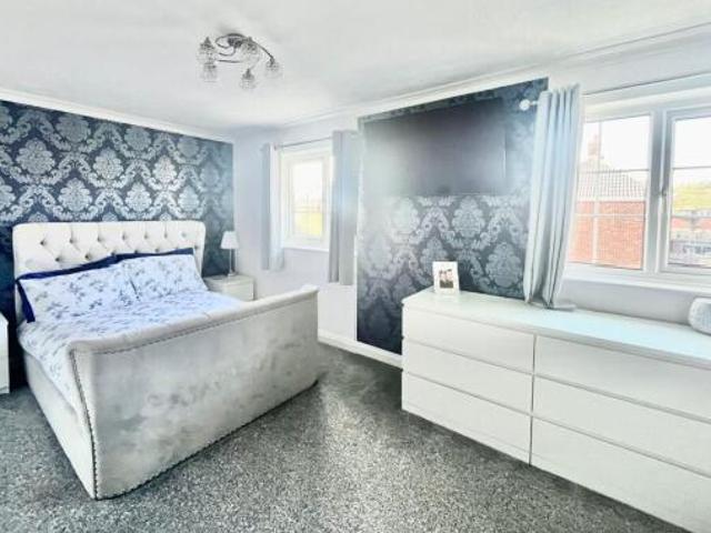 2 bedroom semi detached house for sale in The Derings, Lydd, Kent, TN29