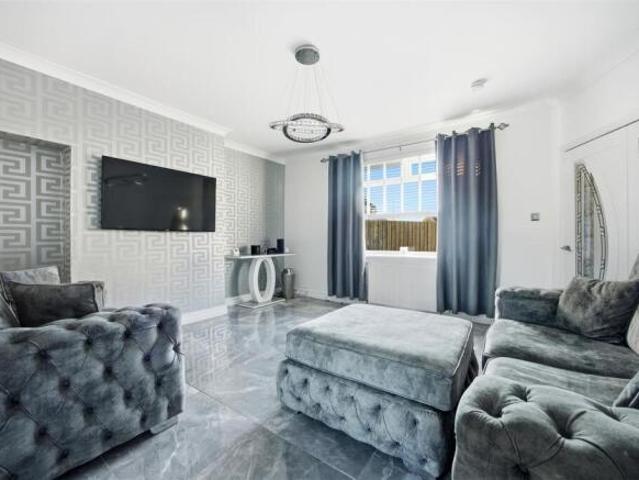 2 bedroom semi detached house for sale in The Loaning, Kirkintilloch, G66