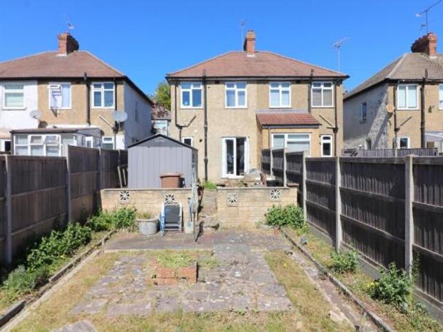 2 bedroom semi detached house for sale in Third Avenue, Sundon Park, Luton, LU3 3ES, LU3