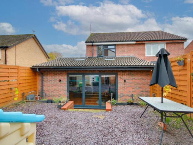2 bedroom semi detached house for sale in Townhill Park! Extended! Fantastic Finish Throughout!,SO18