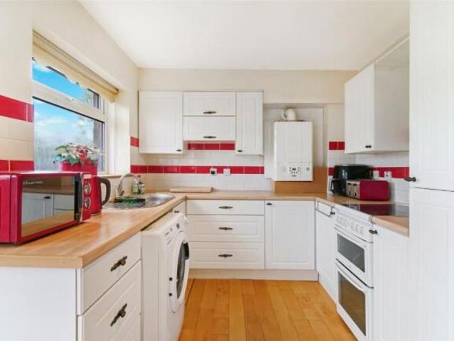 2 bedroom semi detached house for sale in Treeburn Avenue, Giffnock, Glasgow, East Renfrewshire, G46
