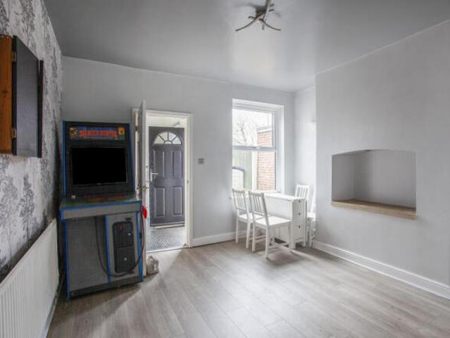 2 bedroom semi detached house for sale in Victoria Road, Sheffield, S20
