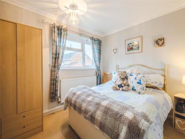 2 bedroom semi detached house for sale in Wakefield Close, Freshbrook, Swindon, SN5
