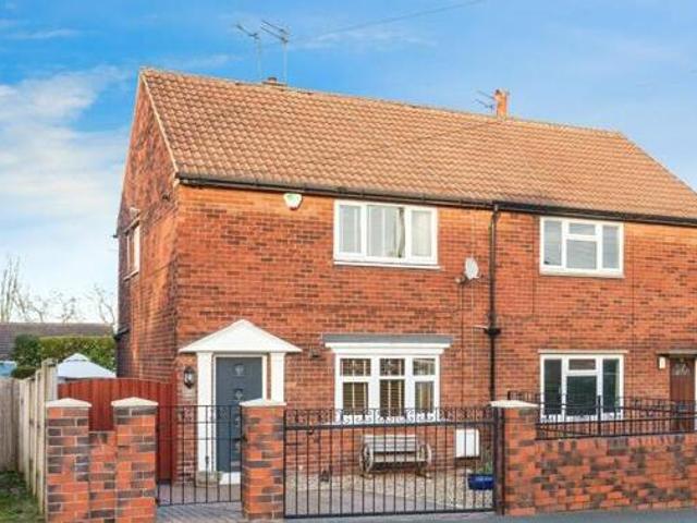 2 Bedroom Semi detached House For Sale In Wakefield, West Yorkshire