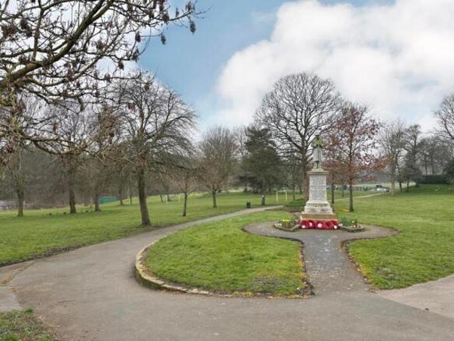 2 bedroom semi detached house for sale in Walker Road, Oakenshaw, Bradford, West Yorkshire, BD12