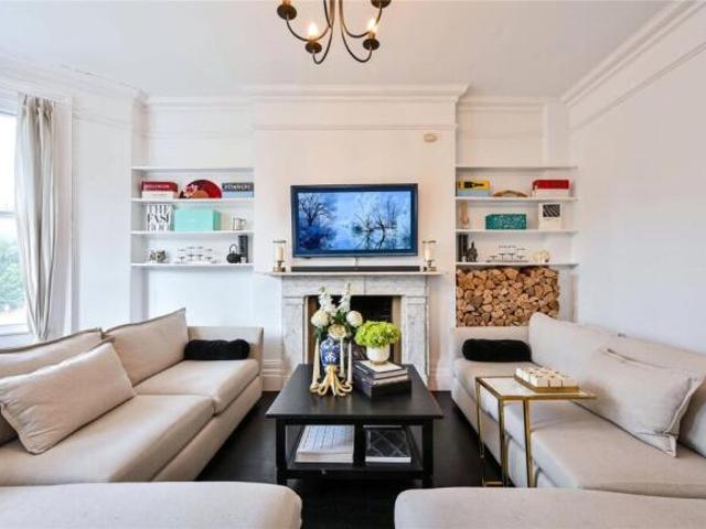 2 bedroom semi detached house for sale in Waterden Road, Guildford, GU1