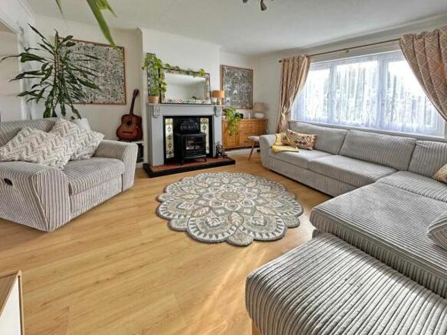 2 bedroom semi detached house for sale in Wear Barton Road, Exeter, EX2