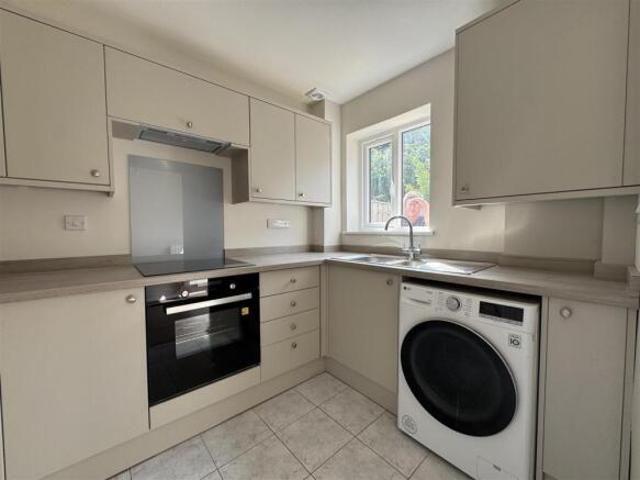 2 bedroom semi detached house for sale in Webbs Wood, Peatmoor, Swindon, SN5