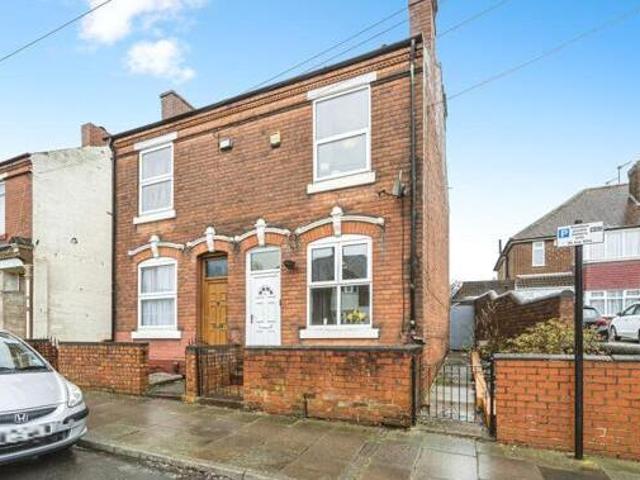 2 Bedroom Semi detached House For Sale In West Bromwich