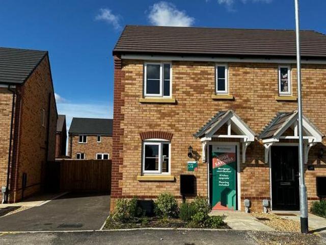 2 Bedroom Semi detached House For Sale In Weston