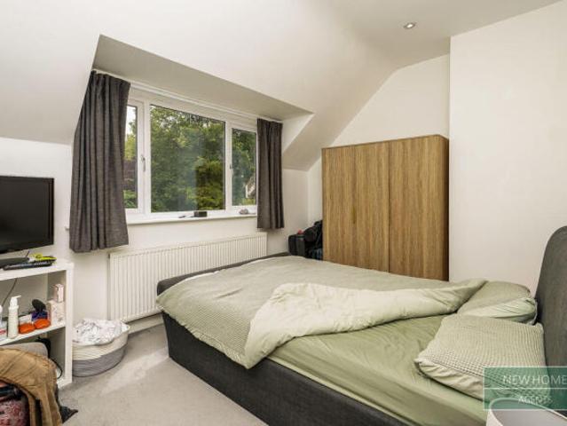 2 bedroom semi detached house for sale in Wetherby Road, Leeds, LS14 3BB, LS14