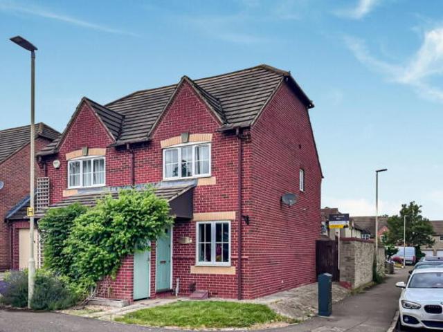 2 bedroom semi detached house for sale in Wharfdale Way, Hardwicke, Gloucester, GL2 4JE, GL2
