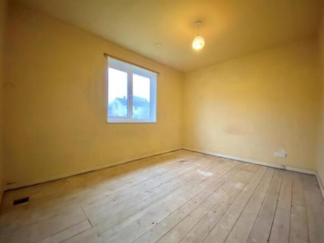 2 bedroom semi detached house for sale in Wilton Avenue, Huddersfield, HD2