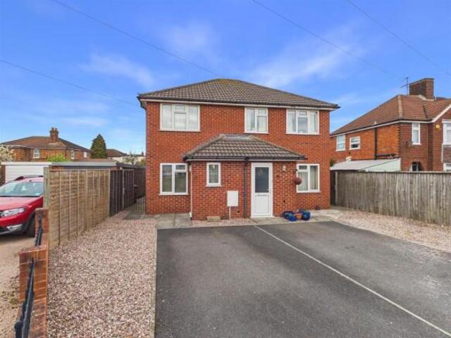 2 bedroom semi detached house for sale in Wilton Road, Linden, Gloucester, GL1