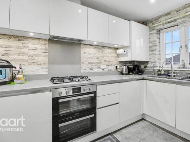 2 bedroom semi detached house for sale in Wood Street, Chelmsford, CM2