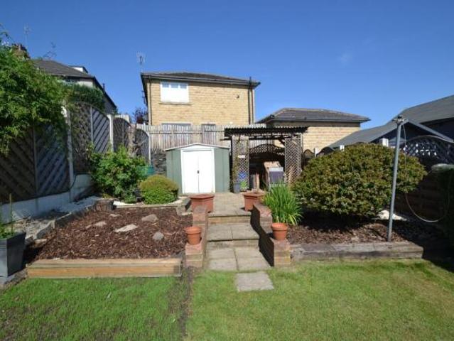 2 bedroom semi detached house for sale in Woodbine Grove, Idle, BD10