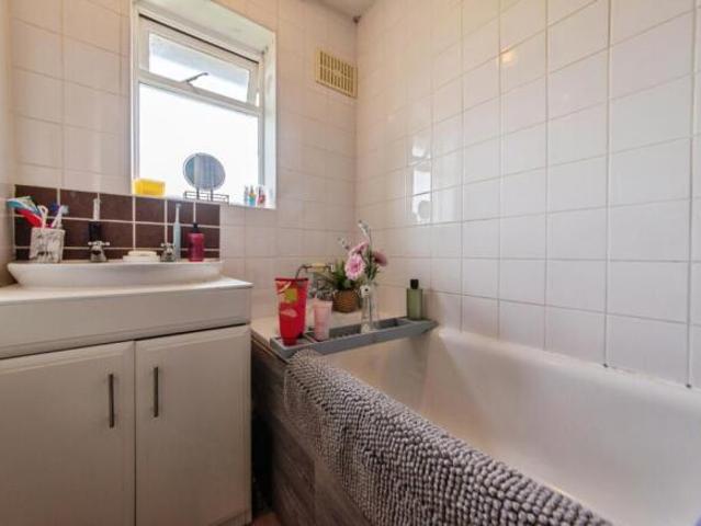 2 bedroom semi detached house for sale in Woodburn Close, Lincoln, Lincolnshire, LN1