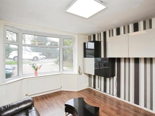 2 bedroom semi detached house for sale in Woodway Lane, Coventry, CV2