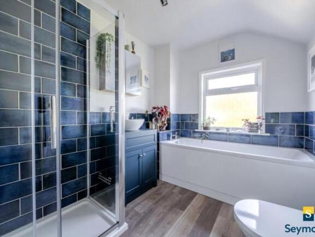 2 bedroom semi detached house for sale in Worplesdon Road, Guildford, Surrey, GU2