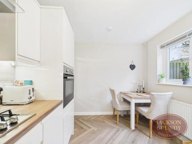 2 bedroom semi detached house for sale in Yeoman Meadow, East Hunsbury, NN4 9YX, NN4