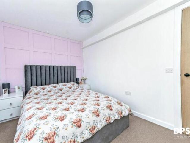 2 bedroom semi detached house for sale in Acre Gardens, Leeds, LS10