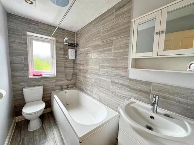 2 bedroom semi detached house for sale in Admiral Walk, Lincoln LN2