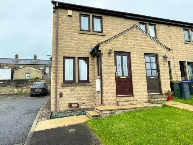 2 bedroom semi detached house for sale in Airedale Mews, Silsd.