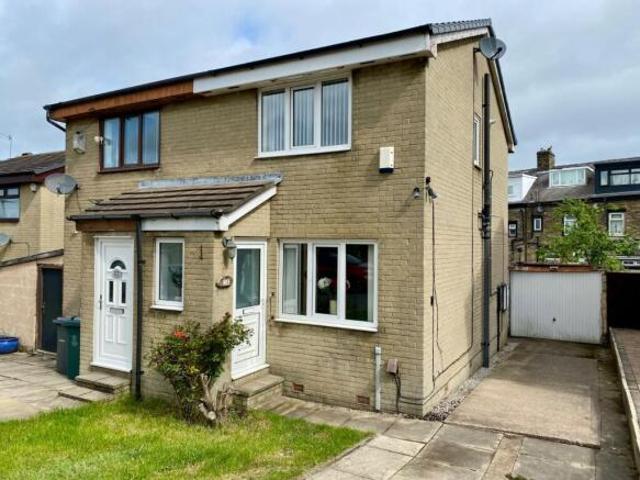 2 bedroom semi detached house for sale in Airedale Road, Bradford, BD3