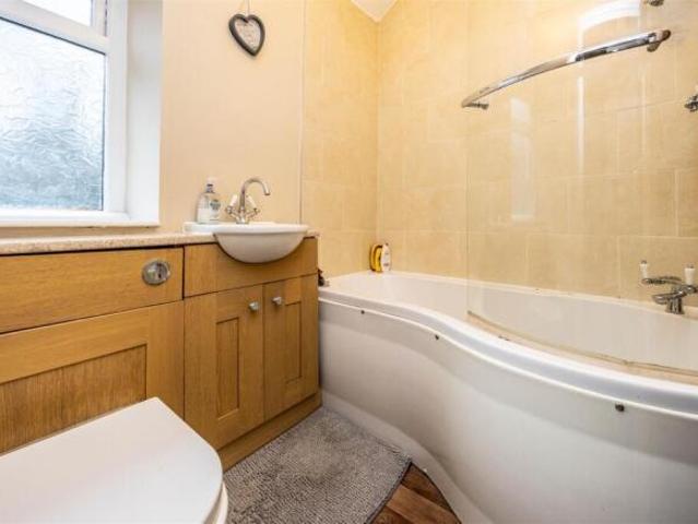 2 bedroom semi detached house for sale in Almondbury Bank, Huddersfield, HD5