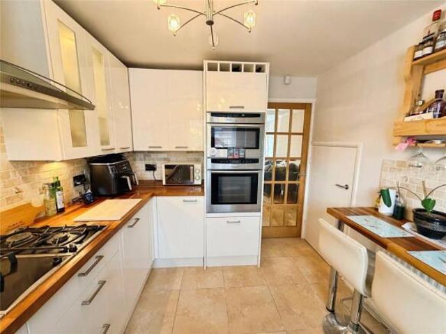 2 bedroom semi detached house for sale in Aldcliffe Crescent, Doncaster, South Yorkshire, DN4