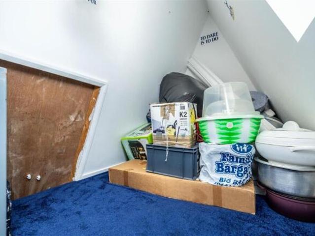 2 bedroom semi detached house for sale in Alder Holt Drive, Bradford, BD6