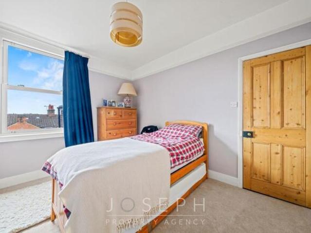 2 bedroom semi detached house for sale in Alpe Street, Ipswich, IP1