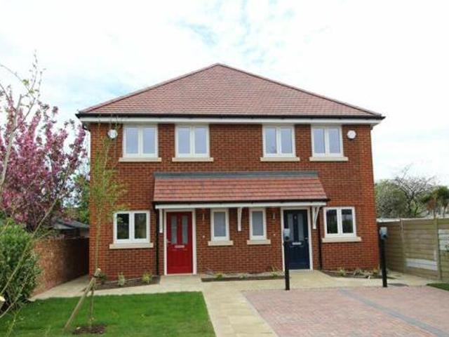 2 Bedroom Semi detached House For Sale In Ashford