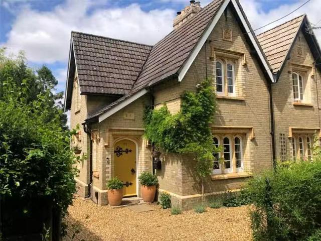 2 bedroom semi detached house for sale in Ashington Lane, Ashi.