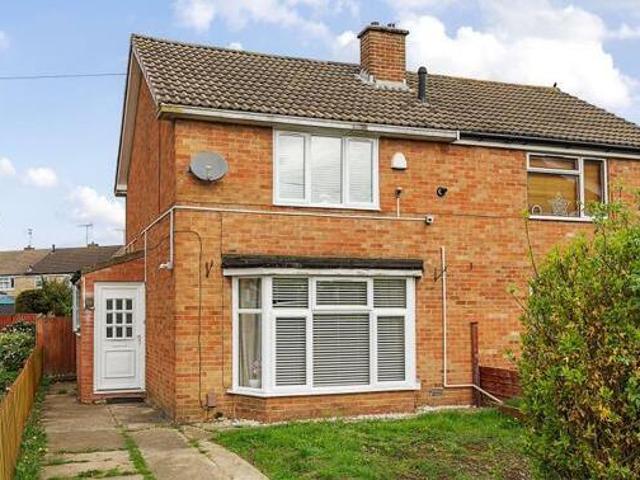 2 Bedroom Semi detached House For Sale In Aylesbury