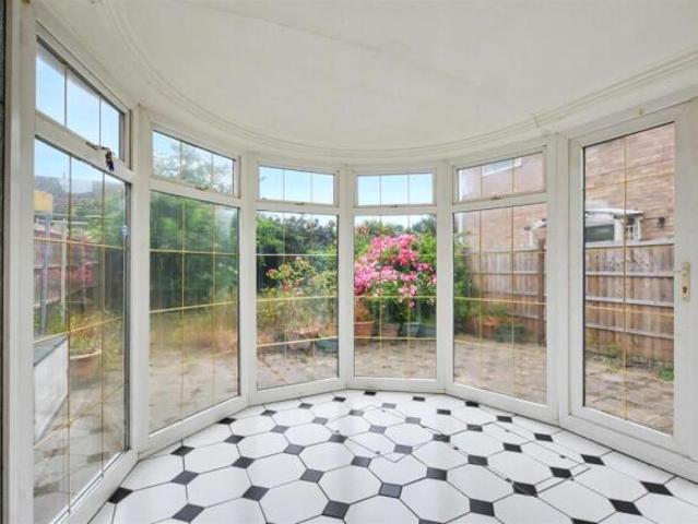 2 bedroom semi detached house for sale in Ballerat Crescent, Nottingham, NG5