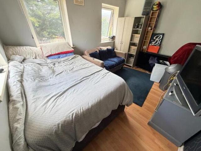 2 bedroom semi detached house for sale in Beanley Close, Luton, LU2