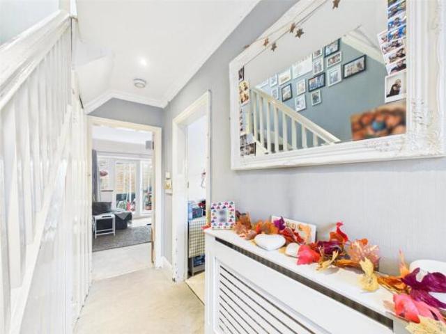 2 bedroom semi detached house for sale in Beckett Close, Worcester, Worcestershire, WR3