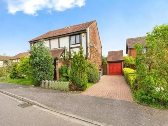 2 Bedroom Semi detached House For Sale In Bedford, Bedfordshire