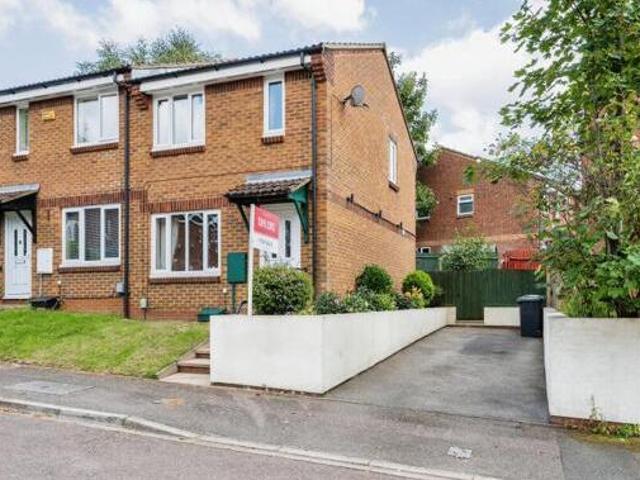 2 Bedroom Semi detached House For Sale In Bedford, Bedfordshire