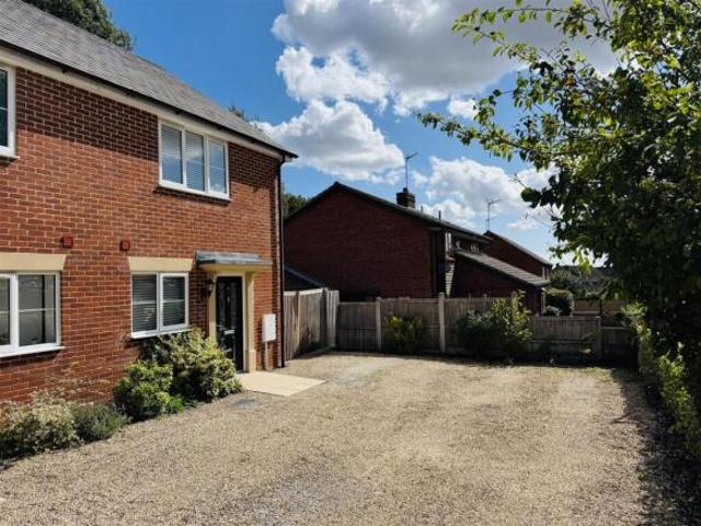 2 bedroom semi detached house for sale in Belmont Road, Ipswich, IP8