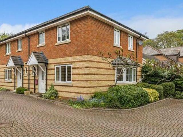 2 Bedroom Semi detached House For Sale In Berkshire