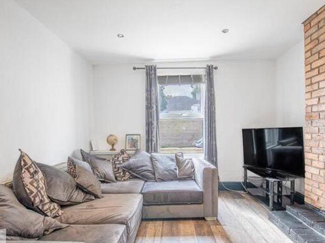 2 Bedroom Semi detached House For Sale In Bournemouth