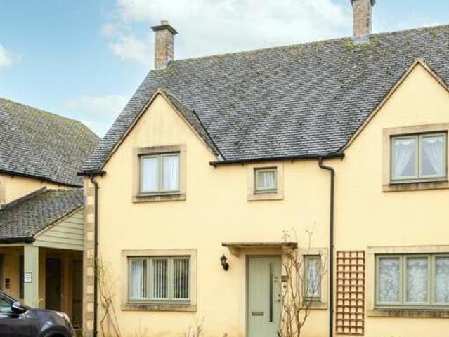 2 Bedroom Semi detached House For Sale In Bourton on the water