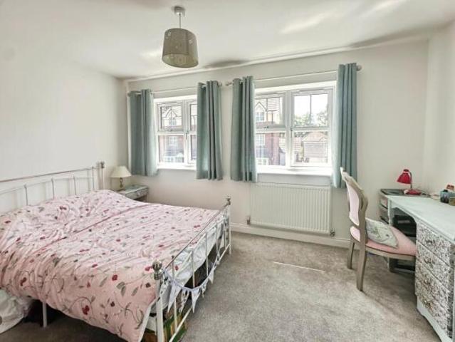 2 bedroom semi detached house for sale in Broadleaf Gardens, Wolverhampton, WV3
