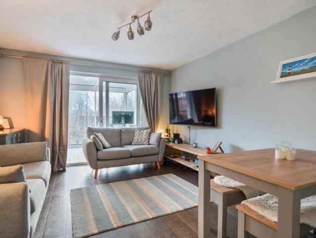 2 bedroom semi detached house for sale in Broadways Drive, Bristol, BS16