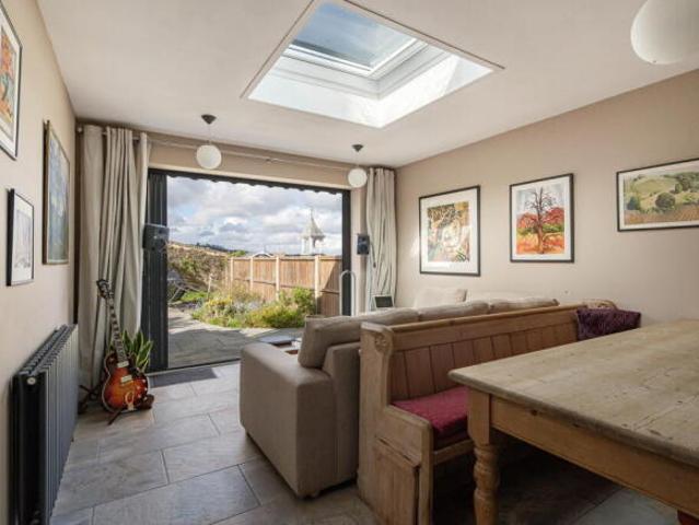 2 bedroom semi detached house for sale in Brodie Road, Guildford, GU1 3RZ, GU1