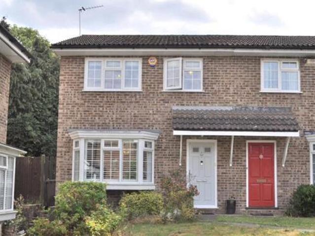 2 Bedroom Semi detached House For Sale In Bromley, Kent